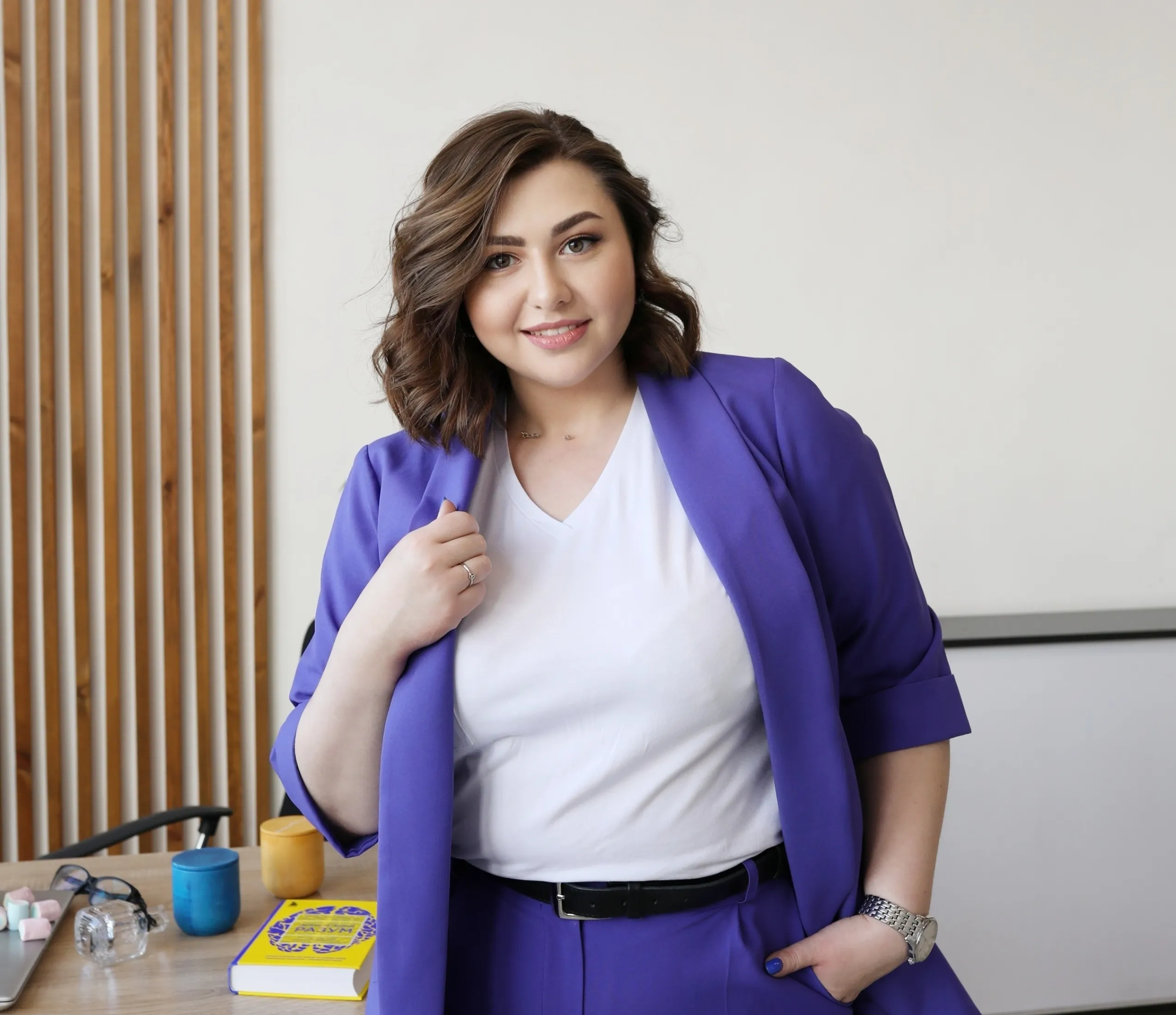 HeadShotlyAI | Studio-Quality Professional Headshots in Minutes